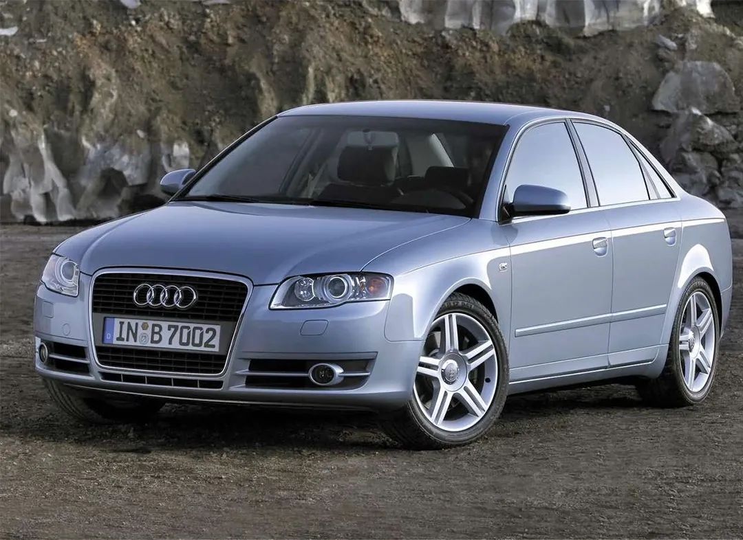 全新奥迪A4已经上市，历经9代变更，现款是最好的一代吗？-新浪汽车