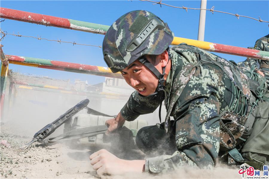领航强军新时代 数百名训练尖兵同场竞技 掀起练兵热潮 武警官兵 武警 新浪新闻