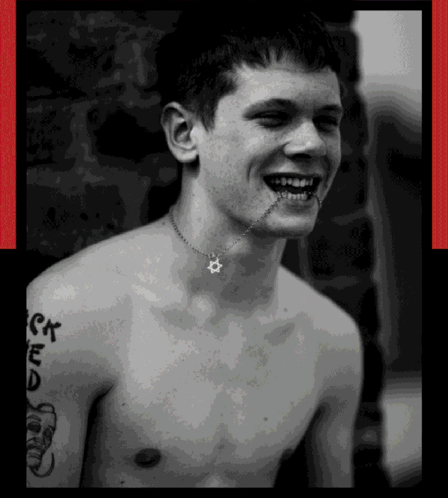 Connell Waldron | 让银链沾满荷尔蒙的“普通人”|普通人|心灵捕手_新浪新闻