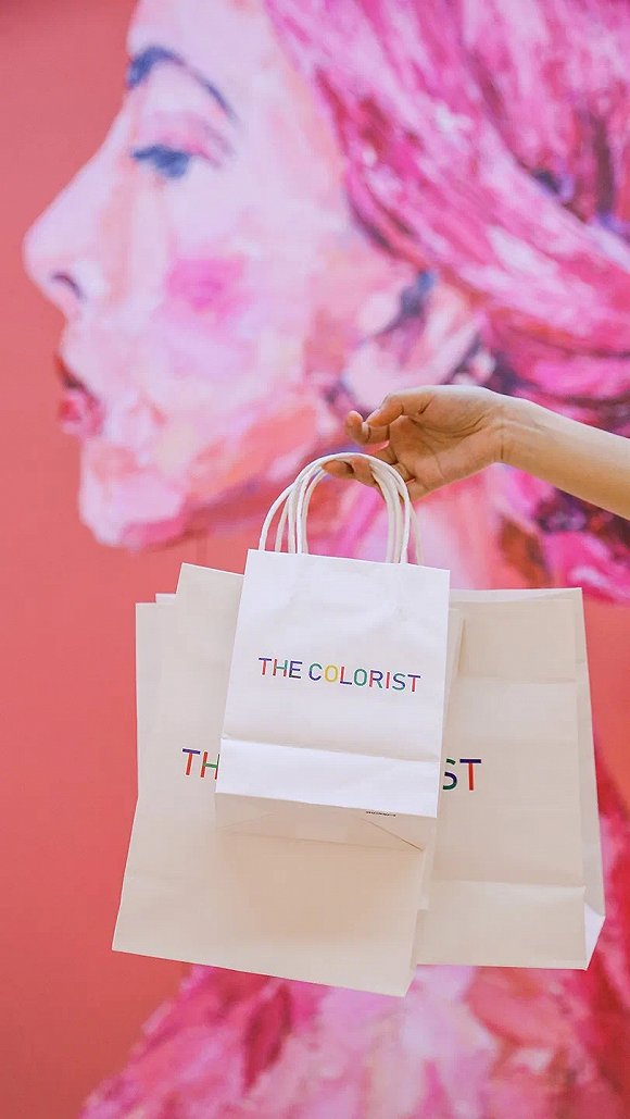 国货美妆集合店THE COLORIST和WOW COLOUR高歌猛进，年内增加过百门店_手机新浪网