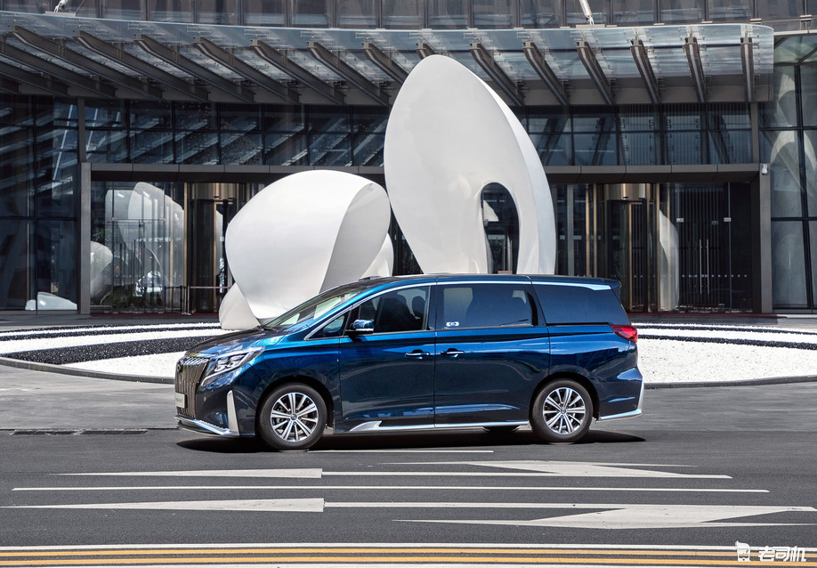 打造中国豪华商务MPV 传祺GM8大师版售23.98万起-新浪汽车