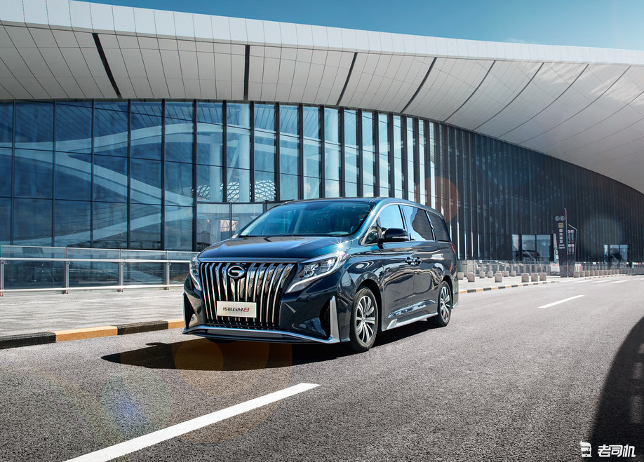 打造中国豪华商务MPV 传祺GM8大师版售23.98万起-新浪汽车