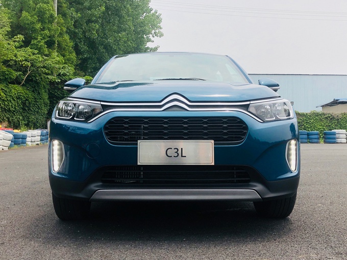 雪铁龙C3L实拍 轿车与SUV的结合体！本月上市，10万块就能买-手机新浪汽车