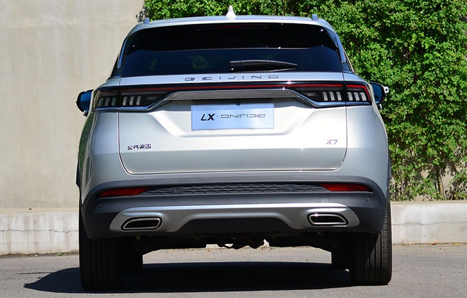 北汽X7旗舰SUV开卖！10.49万起，比汉兰达还大，外观动力都是亮点-新浪汽车