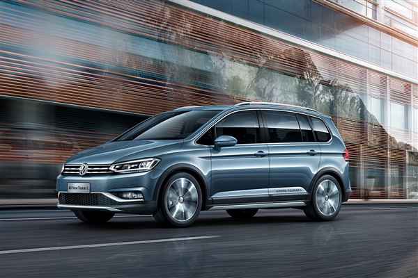 4.5米车身塞进7座！大众新款MPV途安L上市 全系1.4T配7速双离合__财经头条