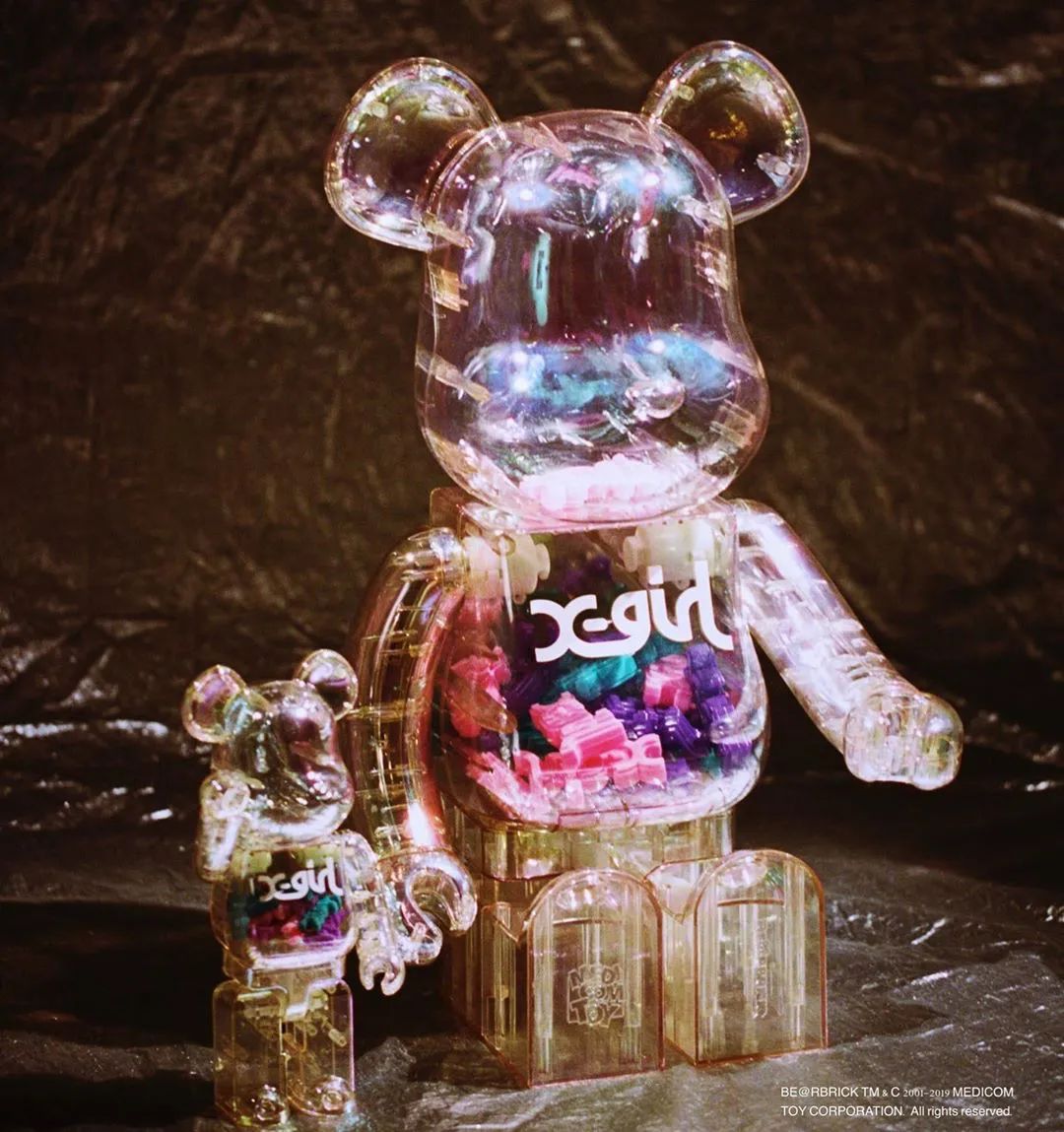 潮闻快食 | X-girl x BE@RBRICK免费送;全新 YEEZY 拖鞋 450 Slide公布