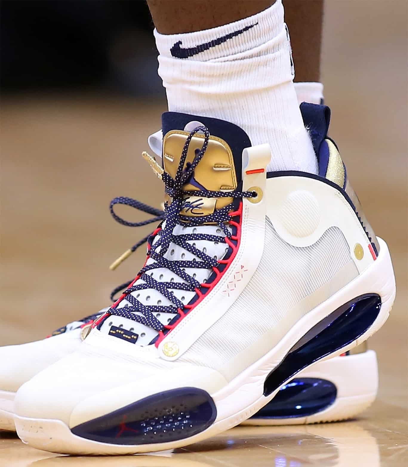 Zion 首款签名鞋来了！Jordan Z Code 明年春夏发售|Zion_新浪新闻