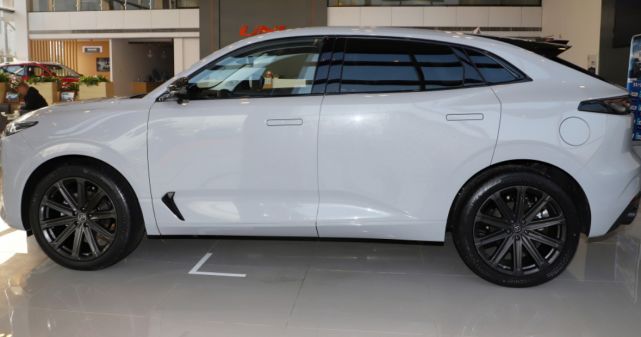 长安UNIK已经进店，尺寸不输途昂，2.0T+8AT，聪明人就等它-新浪汽车