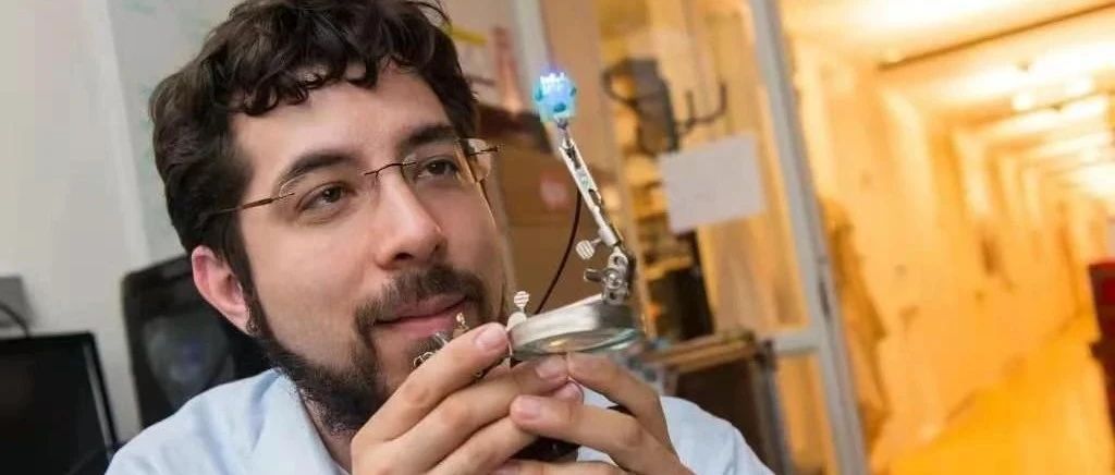 Ed Boyden专访 | 对“照亮”脑子的人，你有什么想问的？|遗传学_新浪新闻