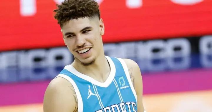 三球10场比赛创历史 这只是开始！他立志15年后成为联盟最佳|鲍尔|拉梅洛|黄蜂队_新浪新闻