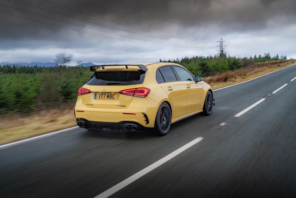 2021款奔驰A级AMG A45 S两厢小钢炮：值得吗？