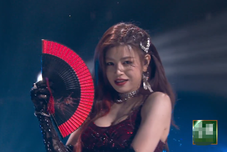 还在说“小龙女”包子脸？陈妍希上浪姐2，造型颠覆我对她的认识|乘风破浪的姐姐2|陈妍希|小龙女_新浪新闻