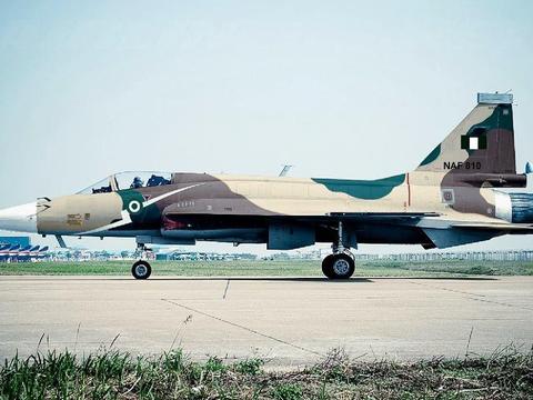 VT4迎来首次实战，它对我国坦克性能提升有何帮助？|坦克|尼日利亚|叛军_新浪新闻