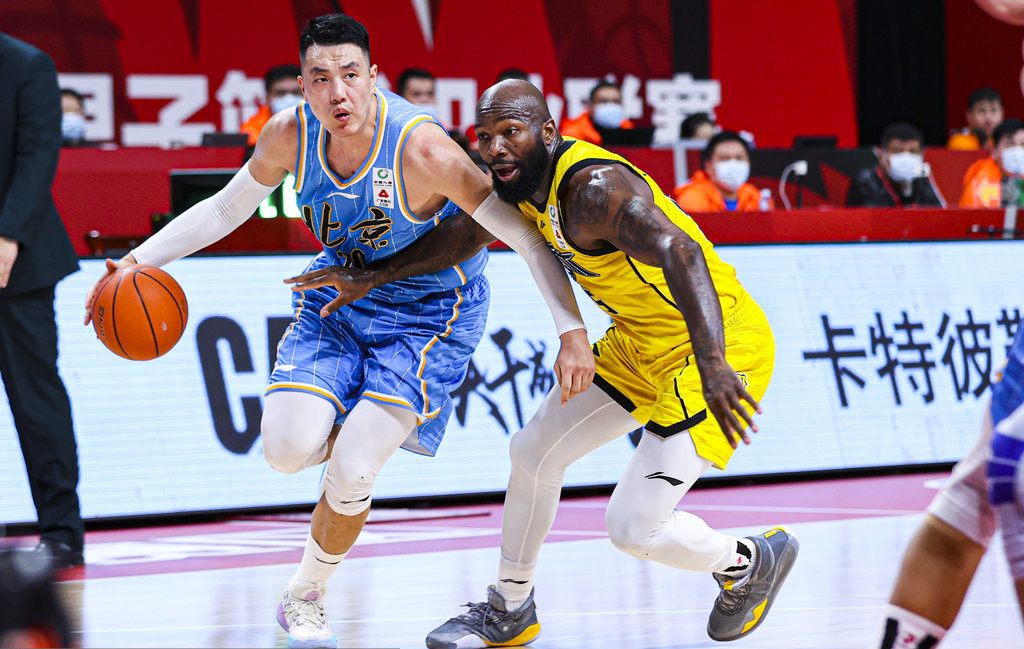 CBA最新排名：前4位置稳固，5到14名大混战，4队基本无缘季后赛|CBA|季后赛|排名_新浪新闻