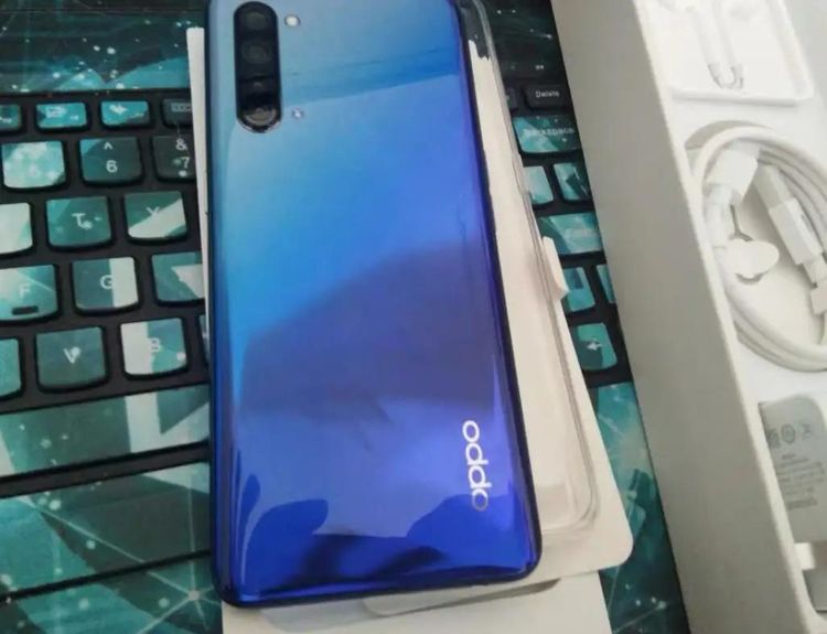 OPPO K7手机评测：游戏跟得上，手感更舒适__财经头条