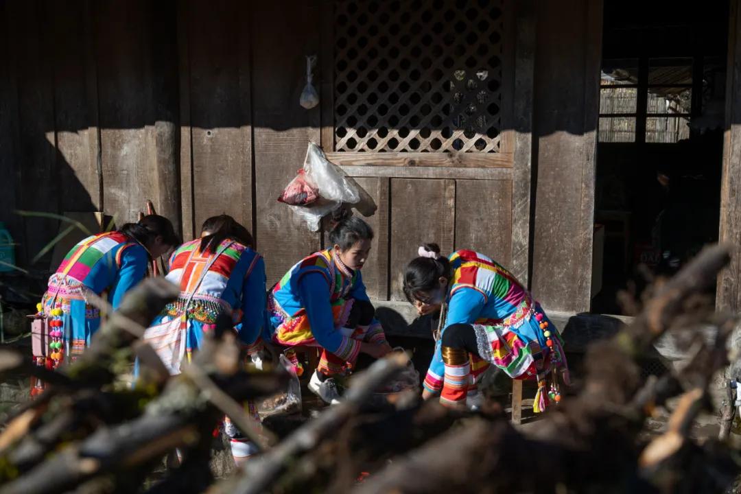 春节将至，来看看腾冲的傈僳族是怎么庆贺新年|傈僳族|腾冲|时节_新浪新闻