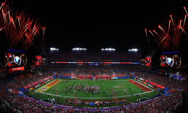 超级碗收视率出炉！创十年来新低，新媒体破纪录：观看超10亿分钟|新媒体|超级碗|收视率_新浪新闻