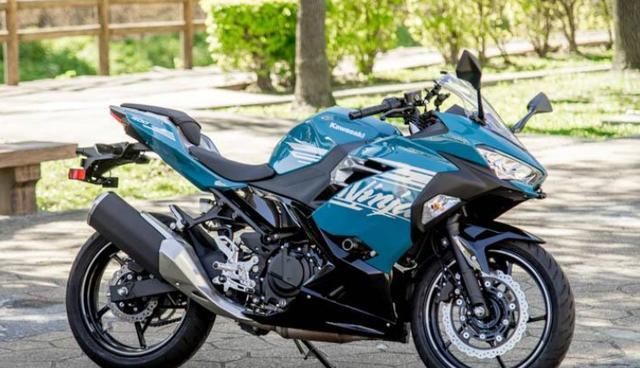 承袭家族仿赛基因,2021川崎NINJA 400新色鉴赏!-新浪汽车
