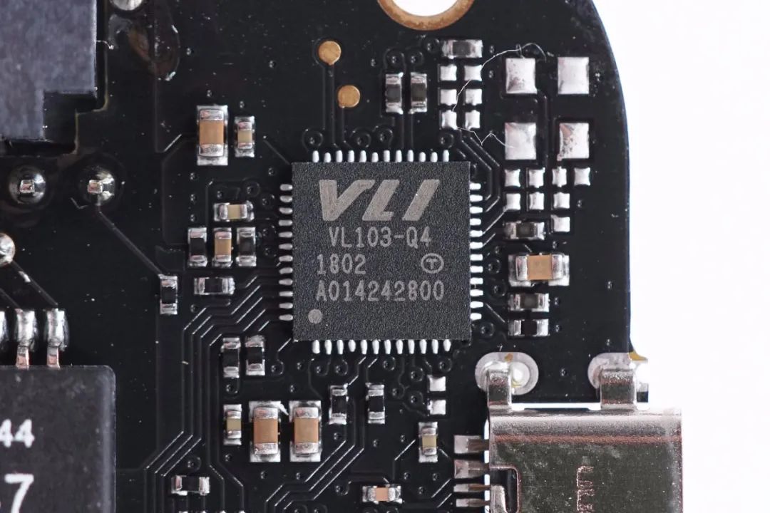 拆解报告：TOPELEK 3A1C八合一多功能扩展坞__财经头条