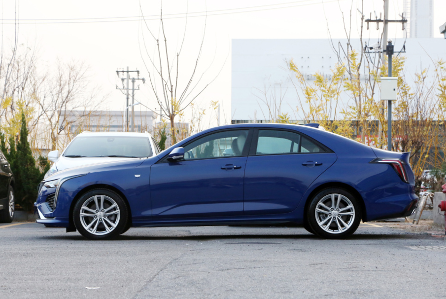 入门级豪车PK：凯迪拉克CT4和沃尔沃S60该怎么选?