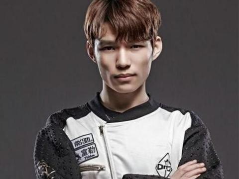 lpl前冠军打野TBQ官宣复出!“逃跑权”不再逃跑!|淘宝权|复出|职业选手_新浪新闻