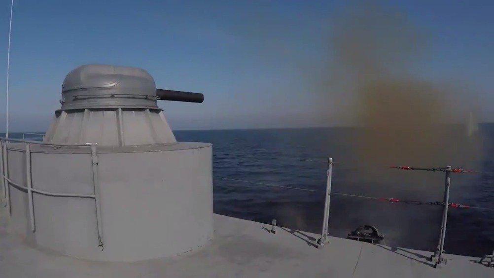 俄罗斯海军波罗的海舰队的12322型“欧洲野牛”级气垫登陆艇：“摩尔多维亚”_新浪新闻