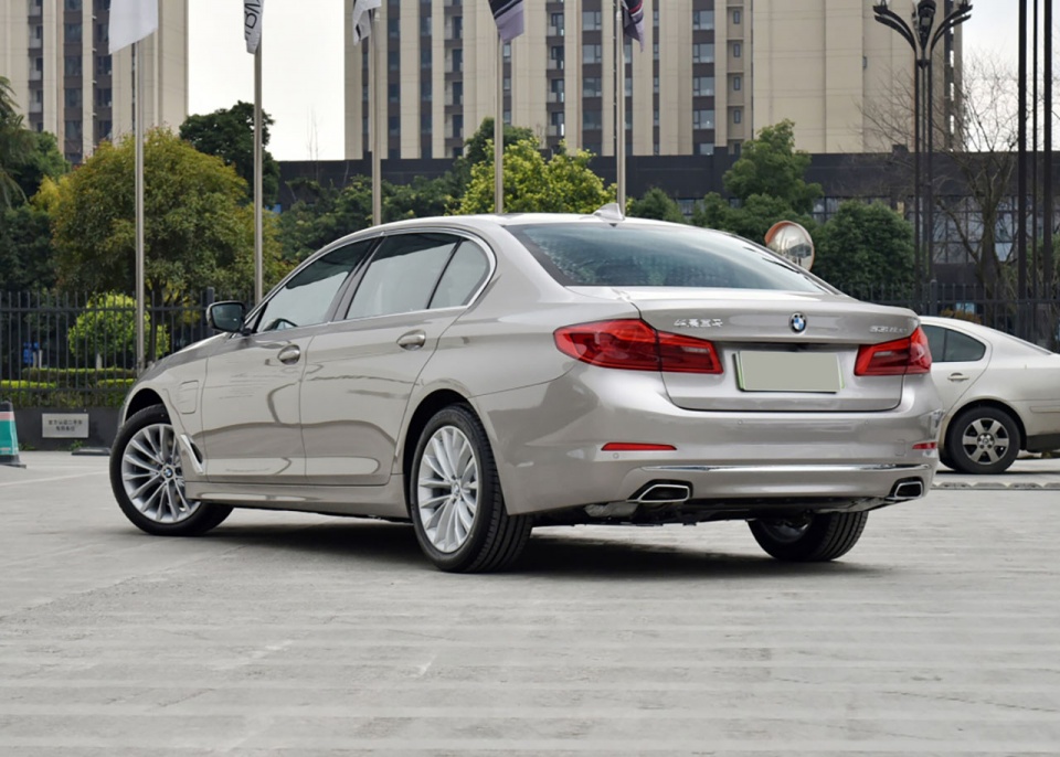 限牌限行城市的福音，宝马530Le里程再升级，加量不加价-新浪汽车