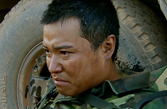 《士兵突击》大结局:袁朗为何最终同意成才进老a看完你就明白 永刚 成才 袁朗 新浪新闻