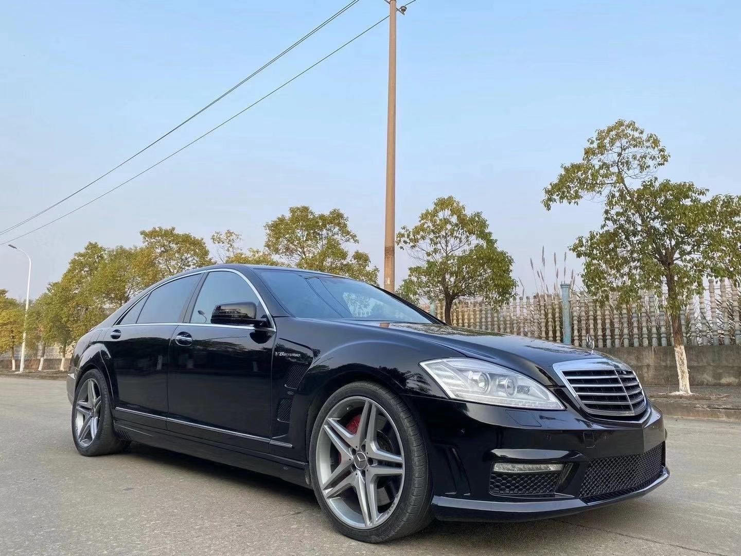 12年奔驰S63售价20万，随行而动，姿态万千，王者座驾__财经头条