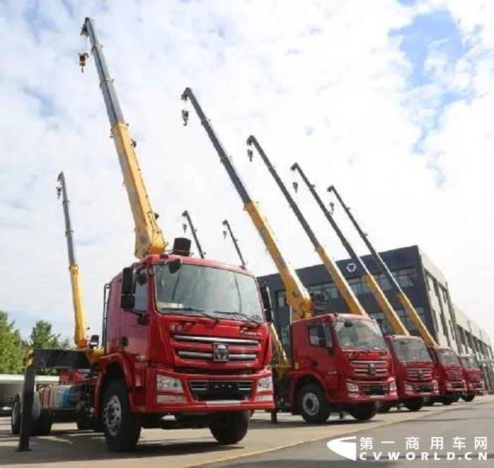 开业大吉！徐工重卡山东潍坊斩获25台一体化随车吊订单！-新浪汽车