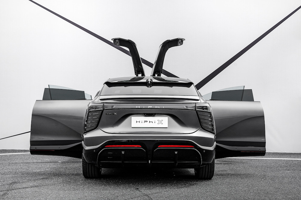 除了不能飞，高合HiPhi X几乎和科幻世界里的车一模一样-新浪汽车