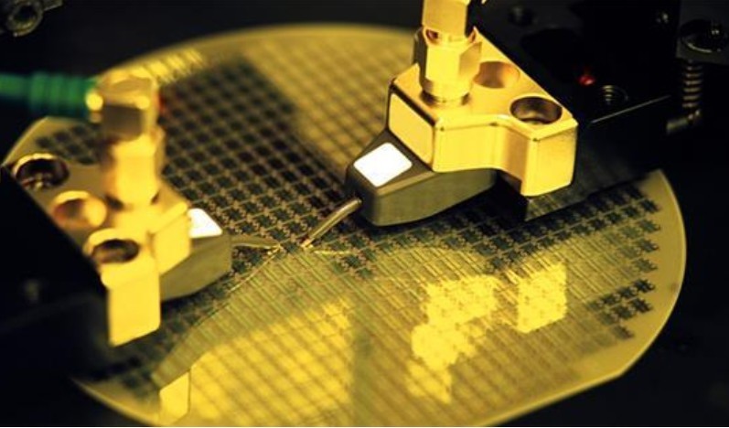 日本冲刺2nm芯片，中国院士态度截然不同，掌握55nm技术更重要__财经头条