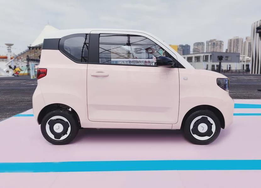 五菱宏光MINIEV马卡龙3.76万元起售，哪款配置最超值？-新浪汽车