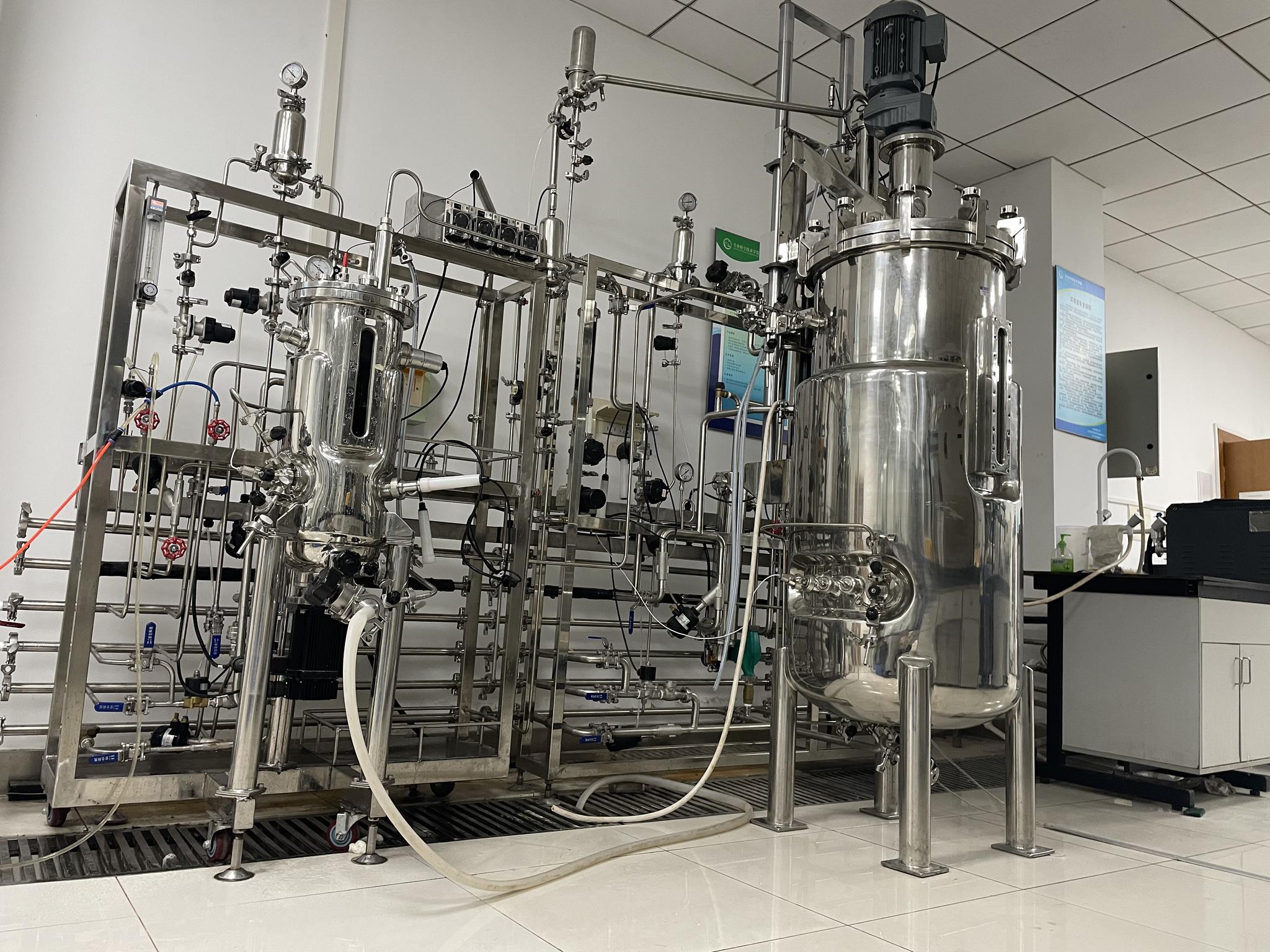 他建设“细胞工厂”，让蓝藻变身细胞“打工人”|生物_新浪新闻