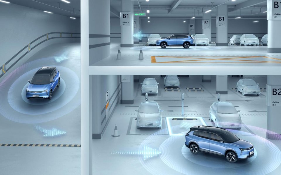 NEDC续航达620km，威马W6正式上市，16.98万起售-新浪汽车