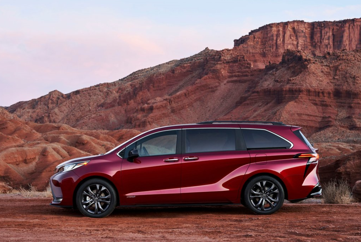 国产丰田Sienna谍照曝光 将于年底正式亮相