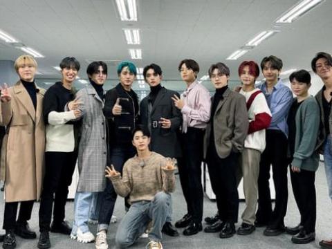 SVT分享团体聊天室引发笑弹成为热话|团体|群聊|面具_新浪新闻