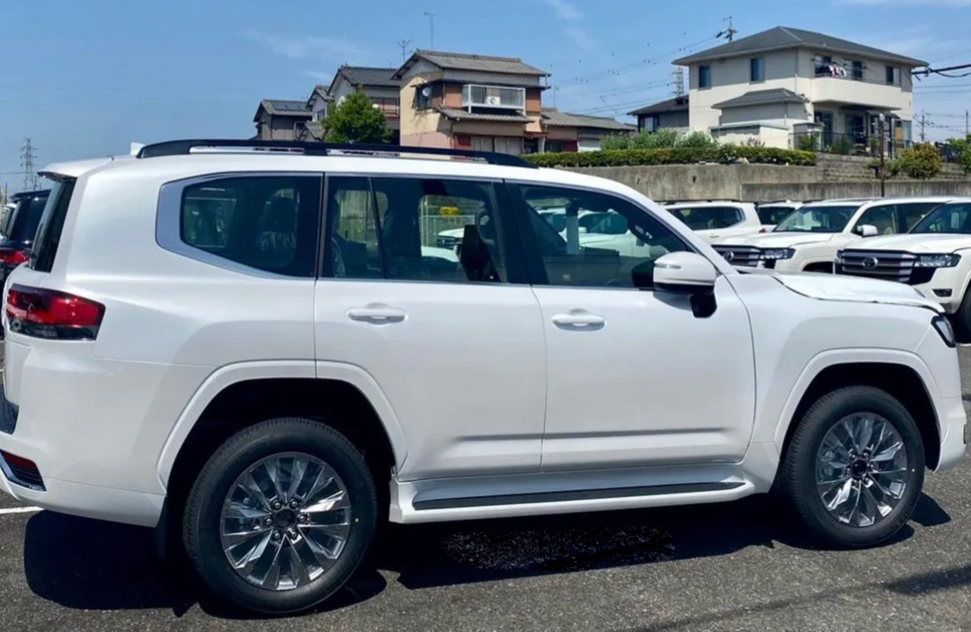 3.5TT+10AT，细节实锤，LC300就来要了！-新浪汽车