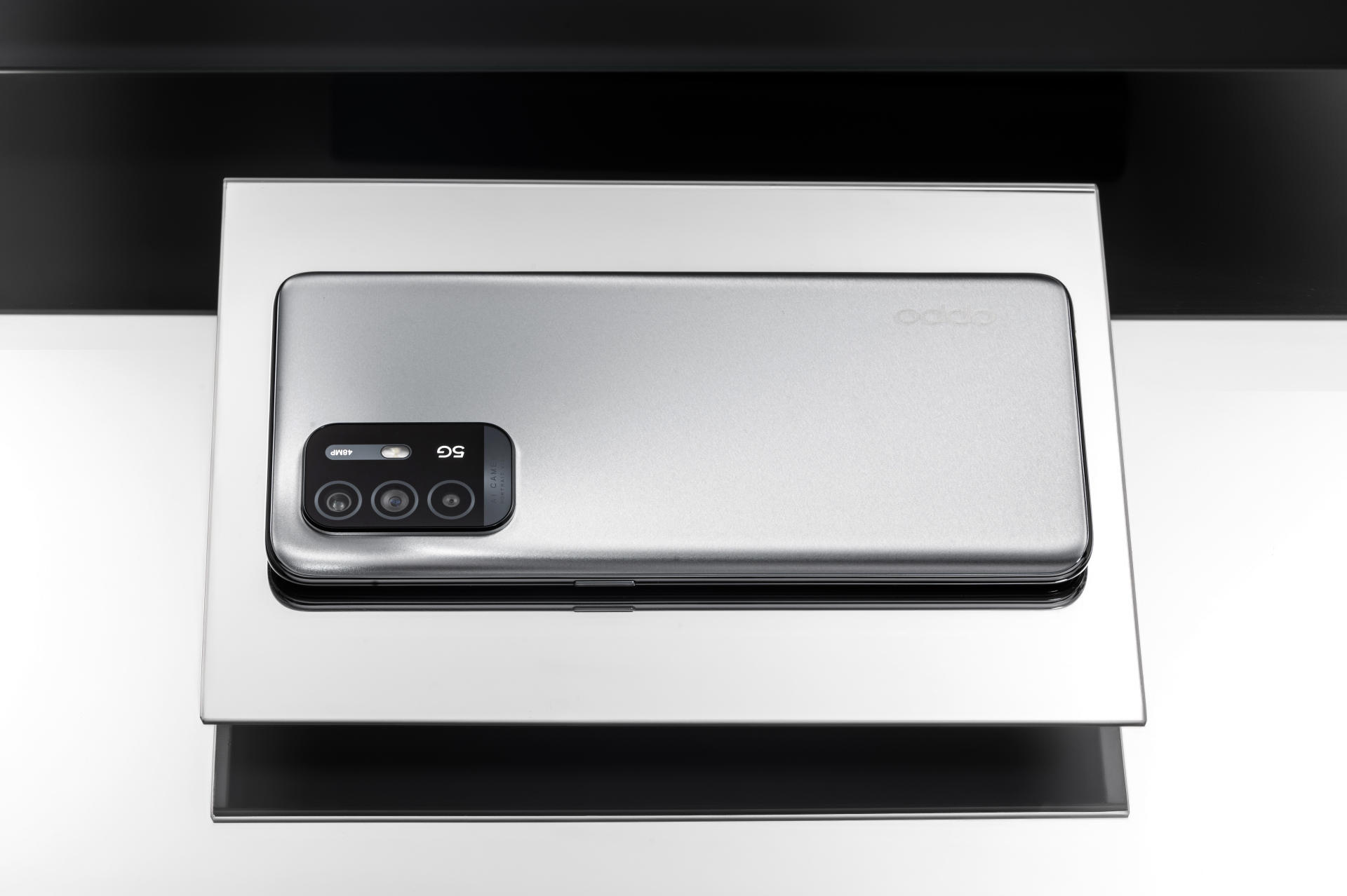 OPPO A95雅银色图赏：低调又不失典雅，2K价位颜值担当