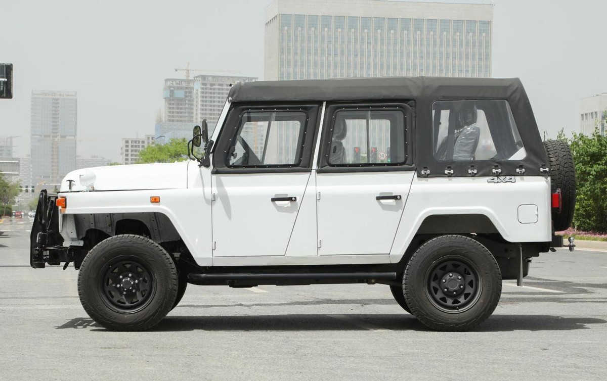 北汽BJ212竟然还出新款，7.98万的起售价，你会考虑吗？-新浪汽车