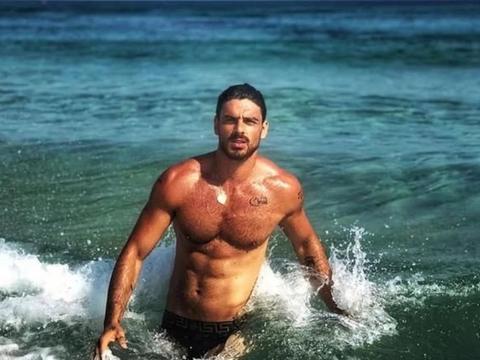 《黑帮大佬和我的365日》宣布开拍续集,意大利男模加盟|NETFLIX|男模|续集_新浪新闻