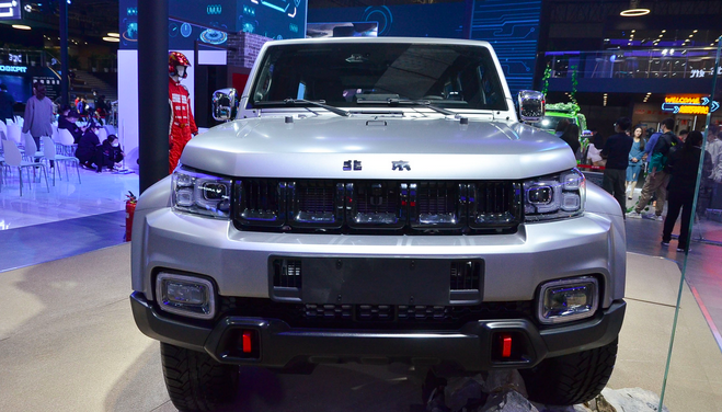BJ40环塔冠军版竟用上长城2.0T动力，能否挑战坦克300？