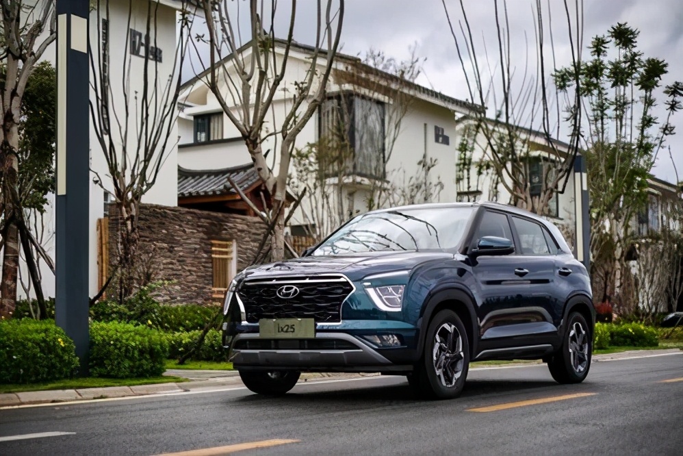 现代新款ix25上市，10.58万起步，前脸犀利质感提升，关键还省油