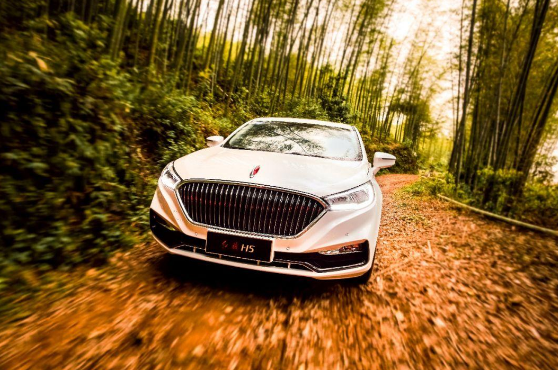 红旗H5、长安锐程CC、奔腾B70，3款国产中型车，这么选就对了-新浪汽车