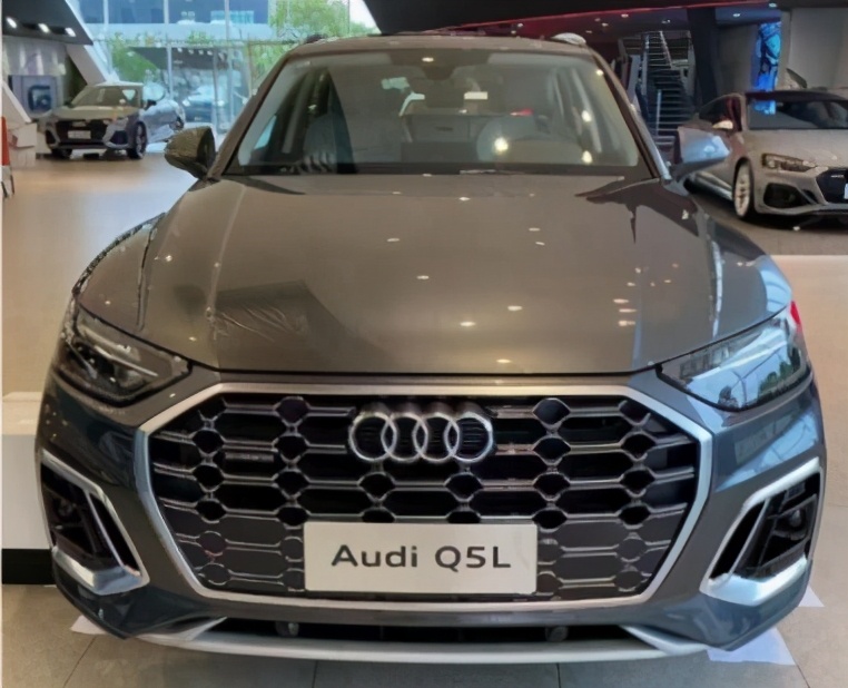 奥迪中期改款的Q5L值不值得买？新老款车型对比分析