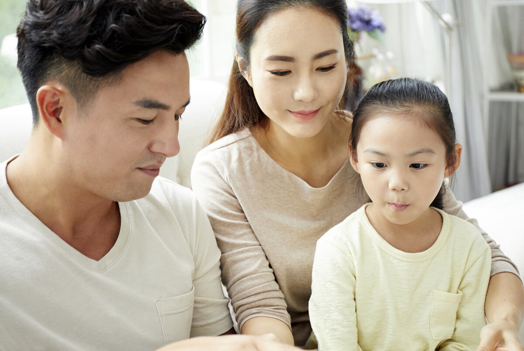 从小和爸爸关系不好的女儿，长大后的人生是怎样的？别怪没提醒你