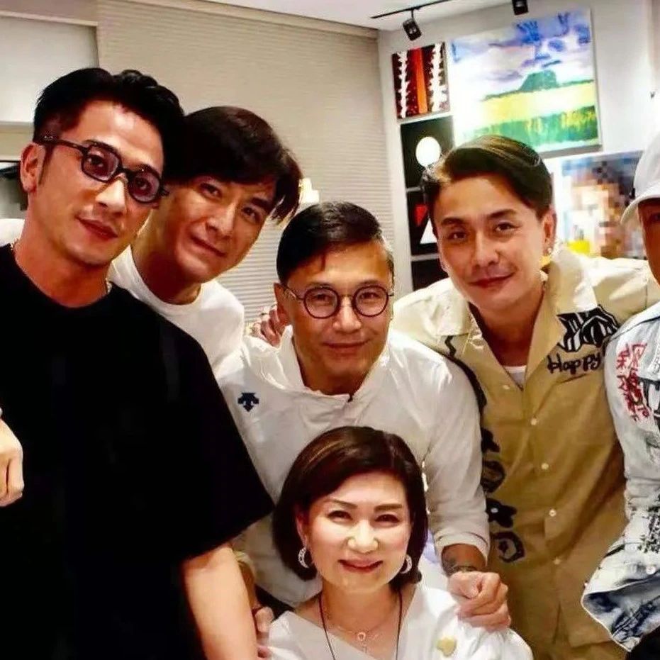 回忆杀系列！他们居然合体了？|马国明|吴卓羲|林峯_新浪新闻