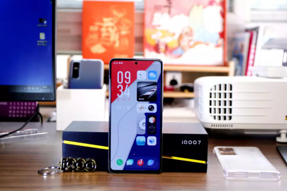 iQOO 7火了整个上半年，是怎么做到的？__财经头条