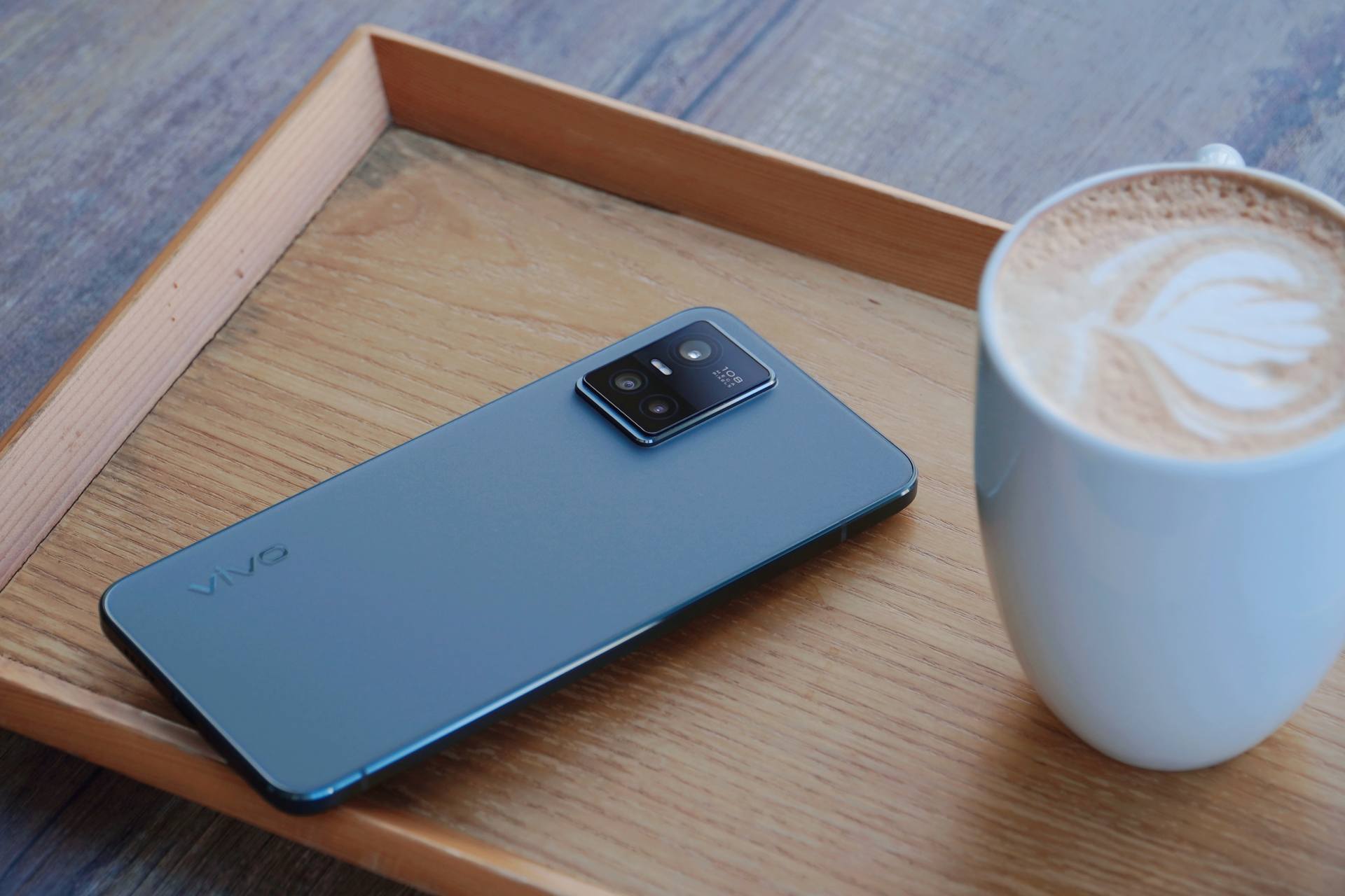 vivo S10 Pro真的有自己的风格，这才是年轻人想要的“轻奢”！__财经头条