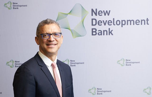 金砖国家新开发银行副行长：“NDB年底前或接纳新成员 将向私营部门提供贷款”_新浪财经_新浪网